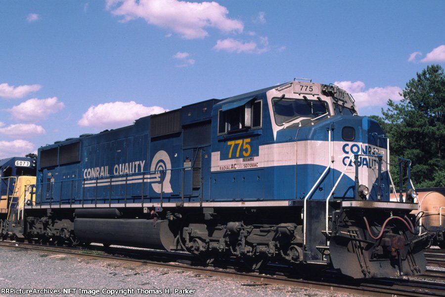 CSXT 775 SD70MAC